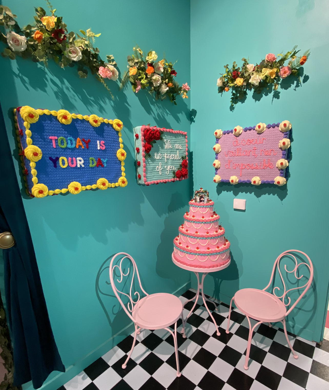 Sucre Fleuf! A crocheted bakery at Sweet Tooth Hotel | Twinkie Chan Blog